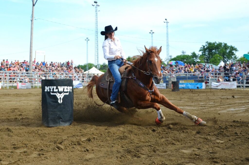 The rodeo and its disciplines - Rodéo Ayer's Cliff